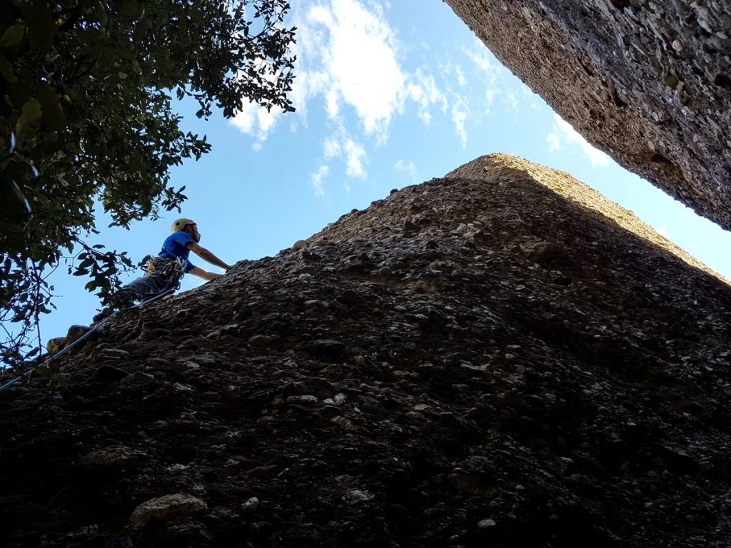 Normal al Broc del Setrill (Montserrat) – Roca Calenta